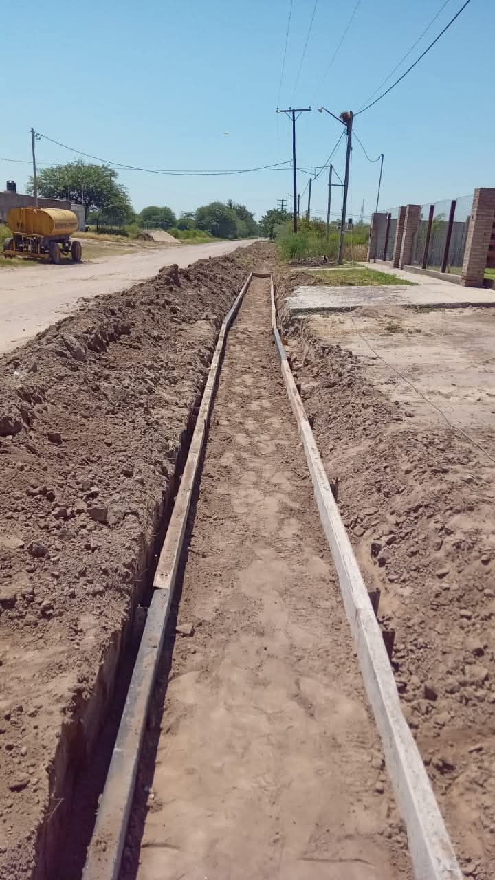 Construyen cordón cuneta en la Avenida San Martín Prolongación de ...